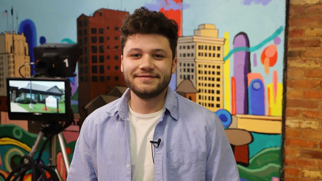 Zachary-Snyder,-Graphic-Design-&-Mural-Art,-Sneed-Art - JTV Jackson