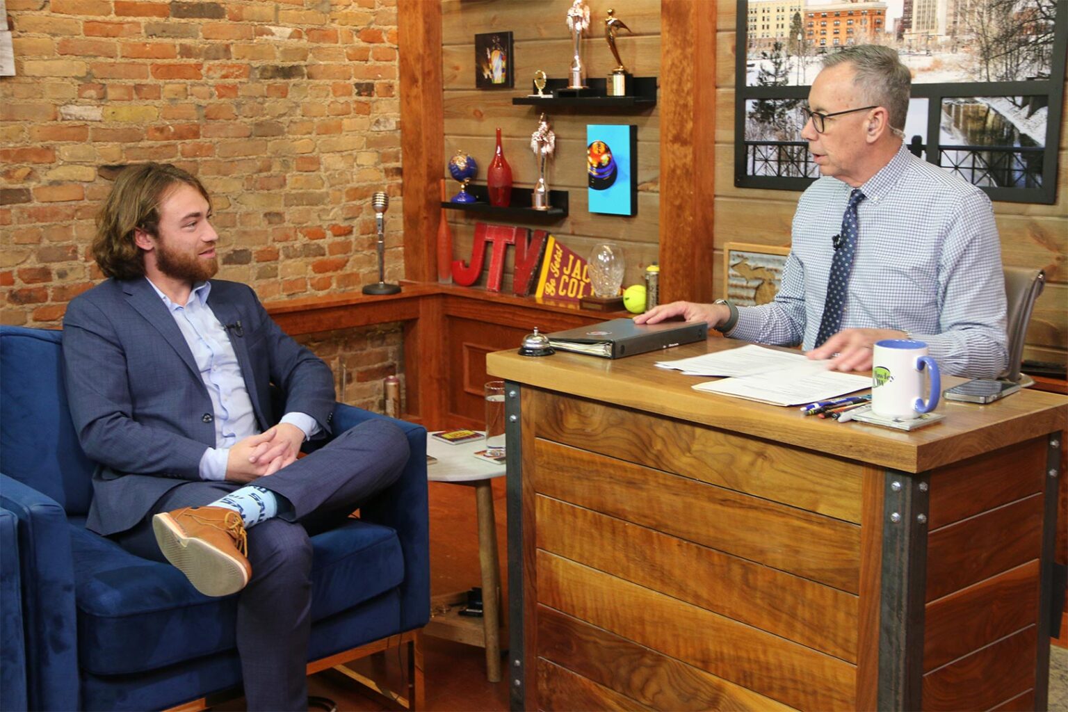 The Bart Hawley Show, Jackson’s “Must See” TV